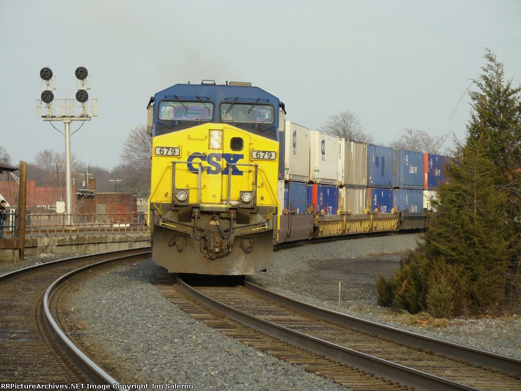 CSX 679